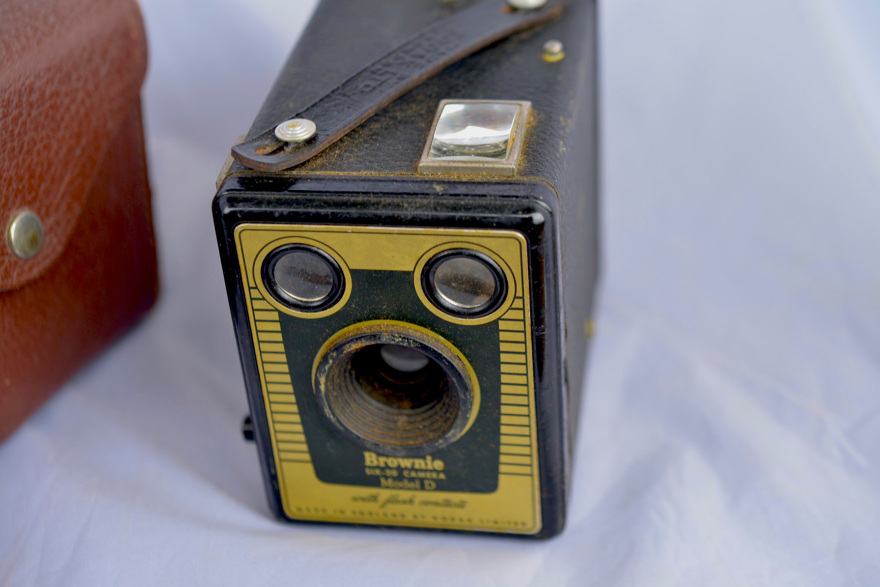 Kodak Brownie Six-20 Box Camera Model E With Case - C.1953-1957 - Very ...