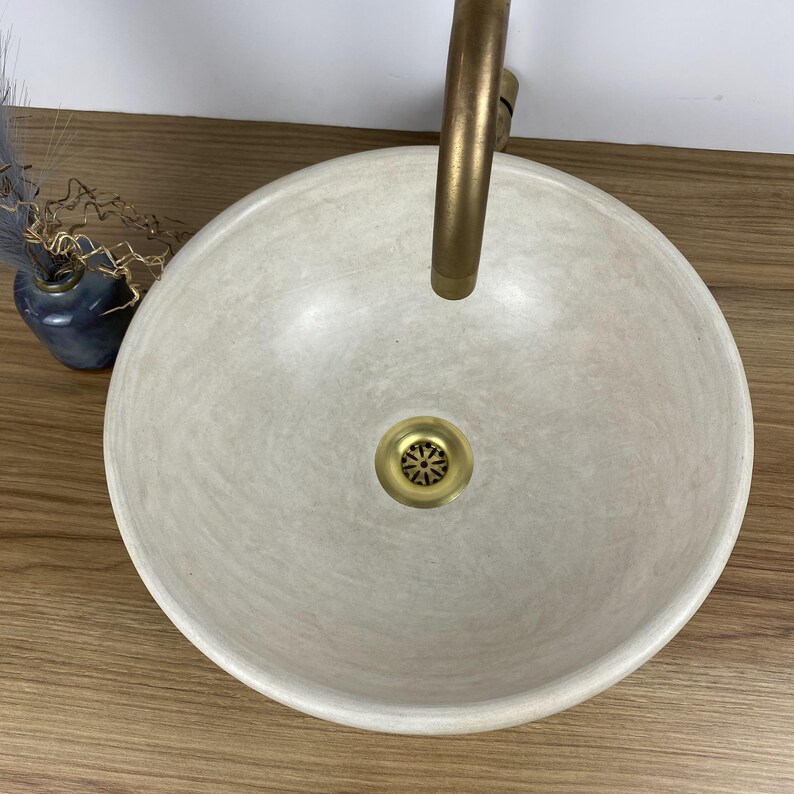 Handcrafted Moroccan Tadelakt Terracotta Basin in Off-white Round ...