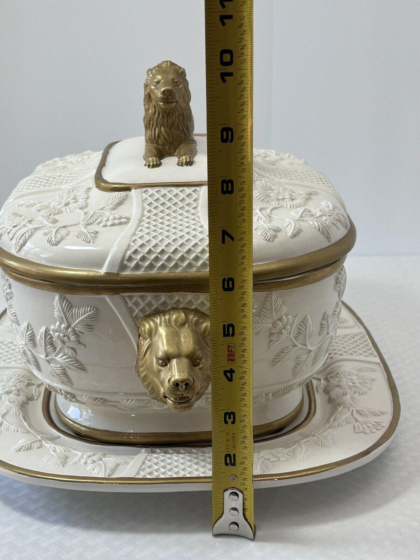 Mottahedeh Design Bassoon Italian Porcelain Tureen Figural Lions ...