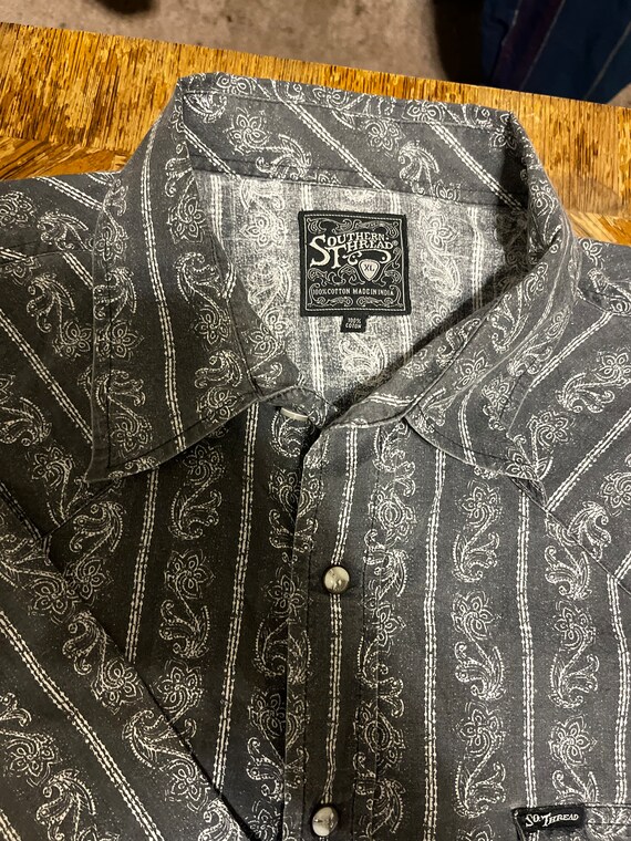 Vintage-Inspired Retro Southern Thread Black and Whit… - Gem