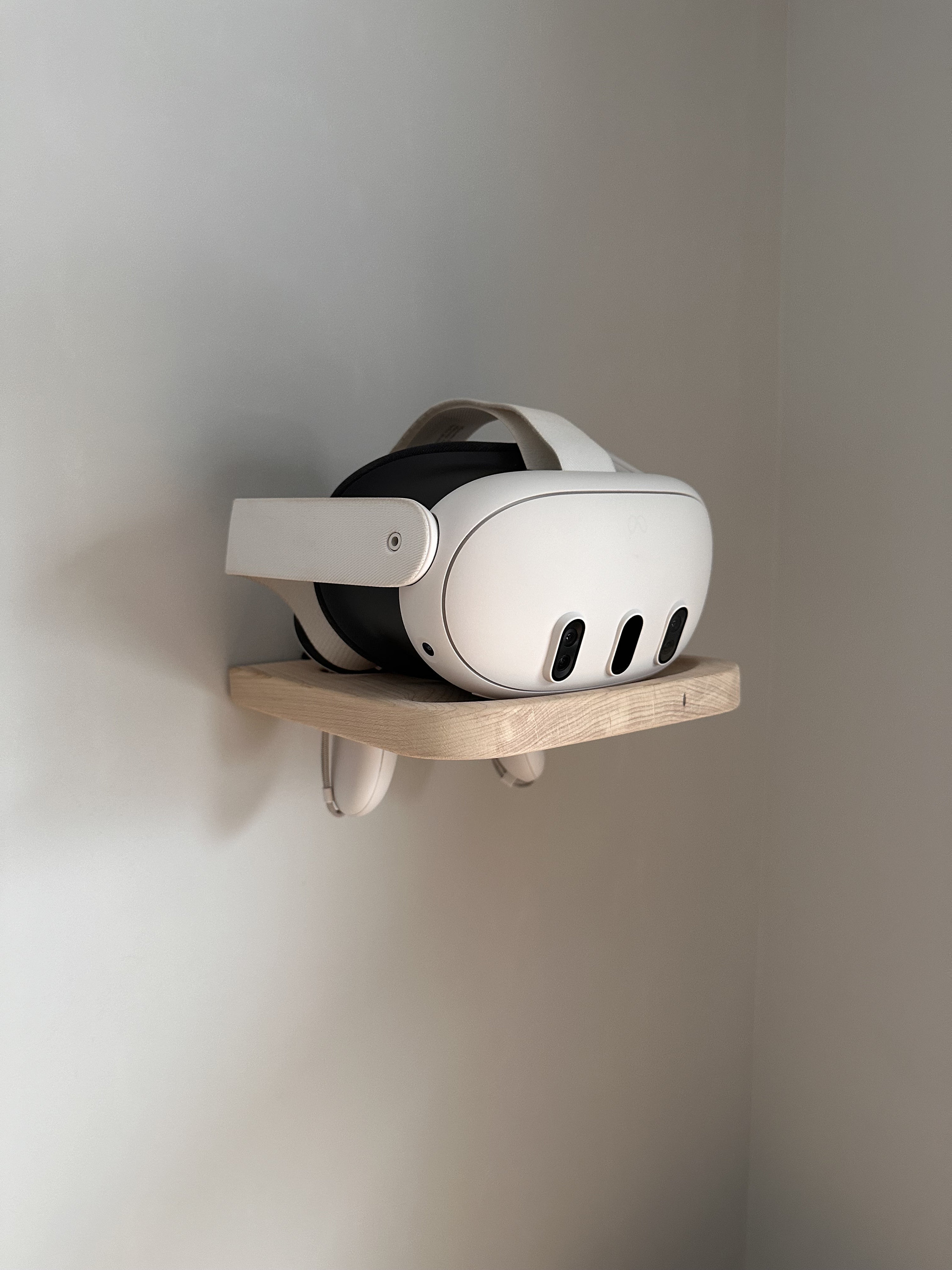 Handcrafted Hard Maple VR Headset Wall Mount – Meta Quest 3 - Etsy