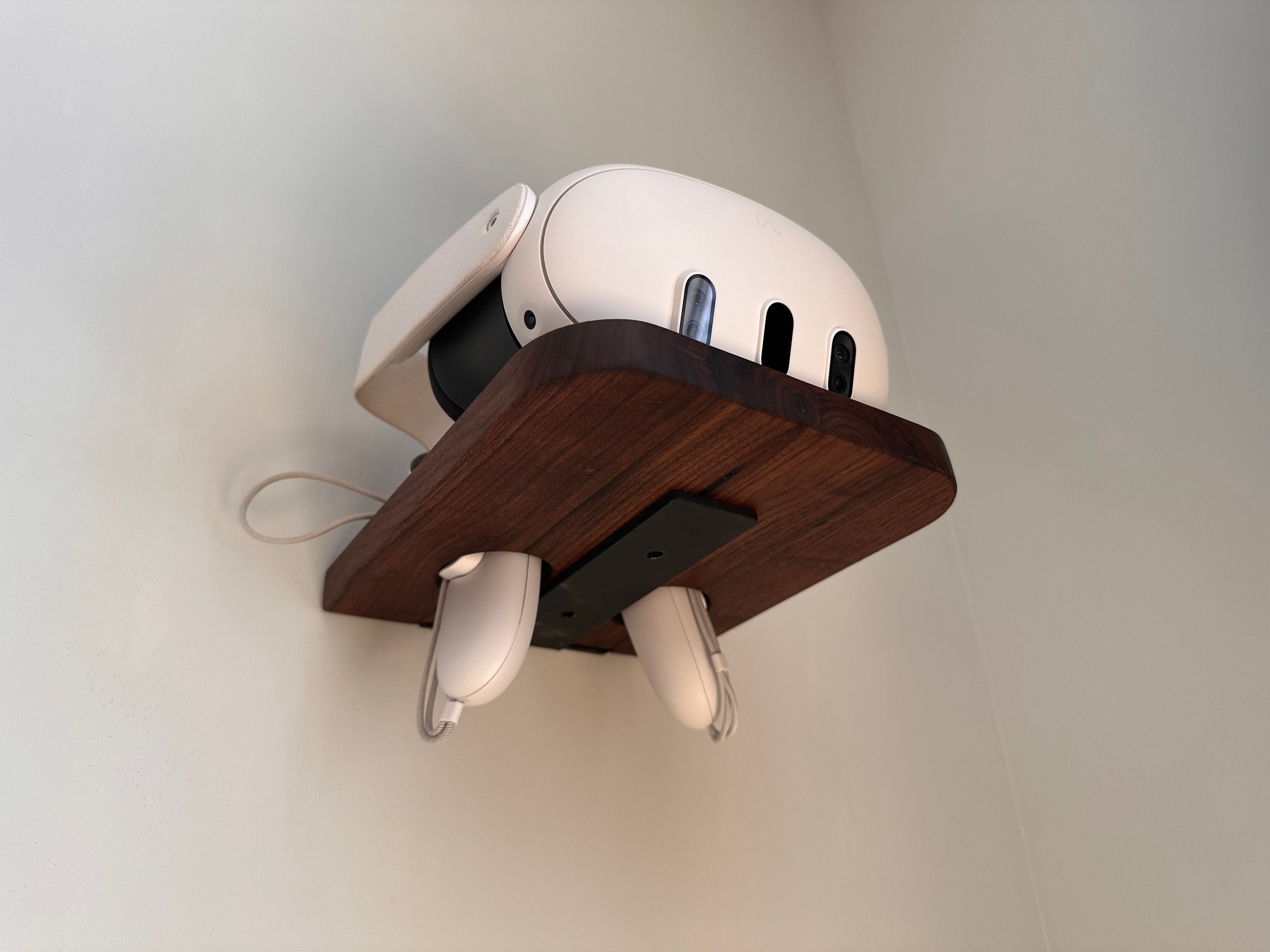 Handcrafted Meta Quest 3 VR Headset Wall Mount Stand - Premium Wood - Etsy
