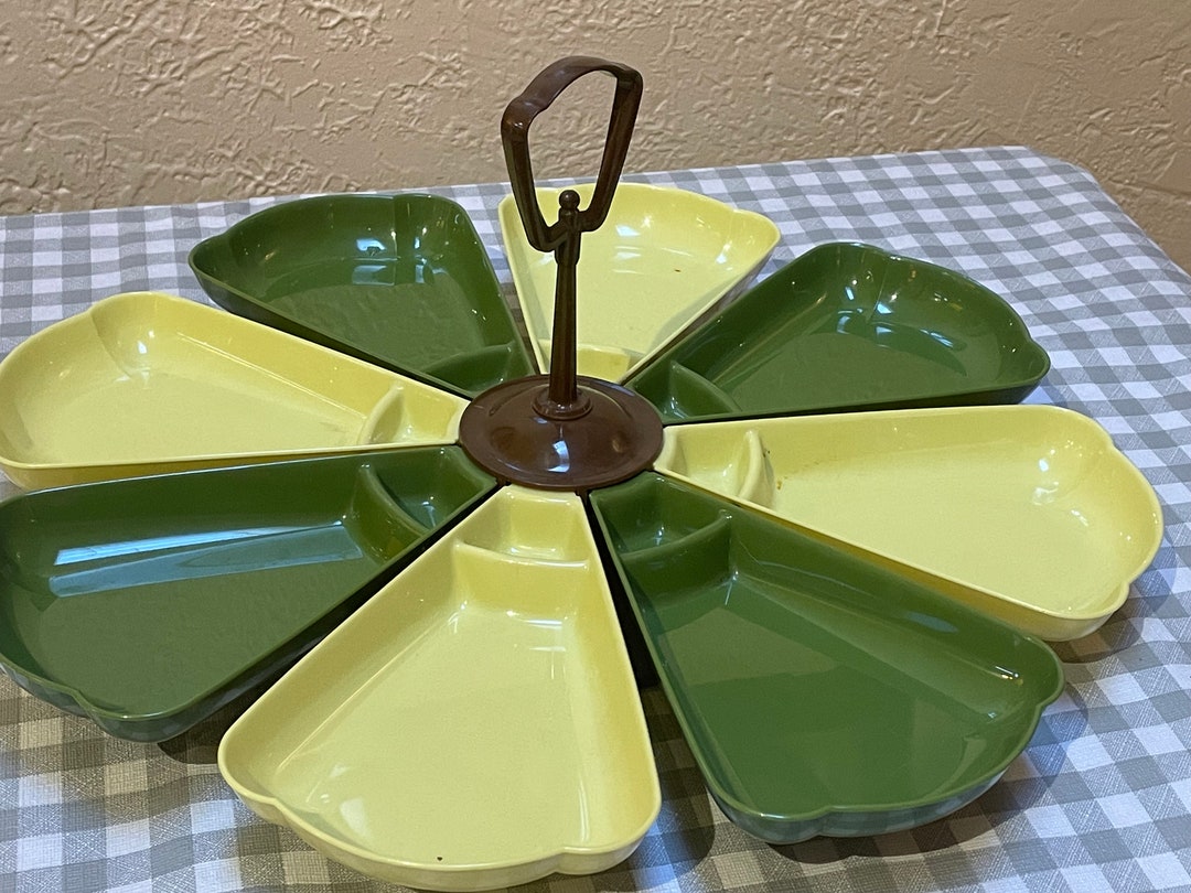 Retro 1970s Appetizer Platter - 8 Detachable Petal Shaped Trays ...