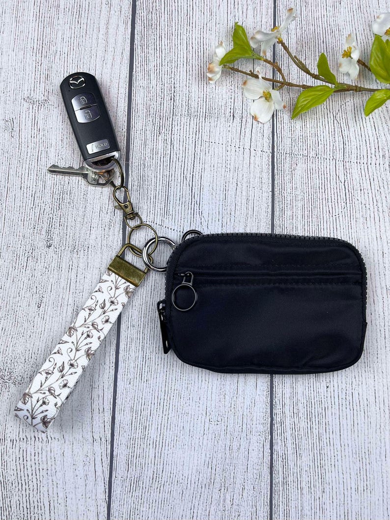 Keychain Wallet With Wristlet Cardholder & ID Holder With Wristlet ...