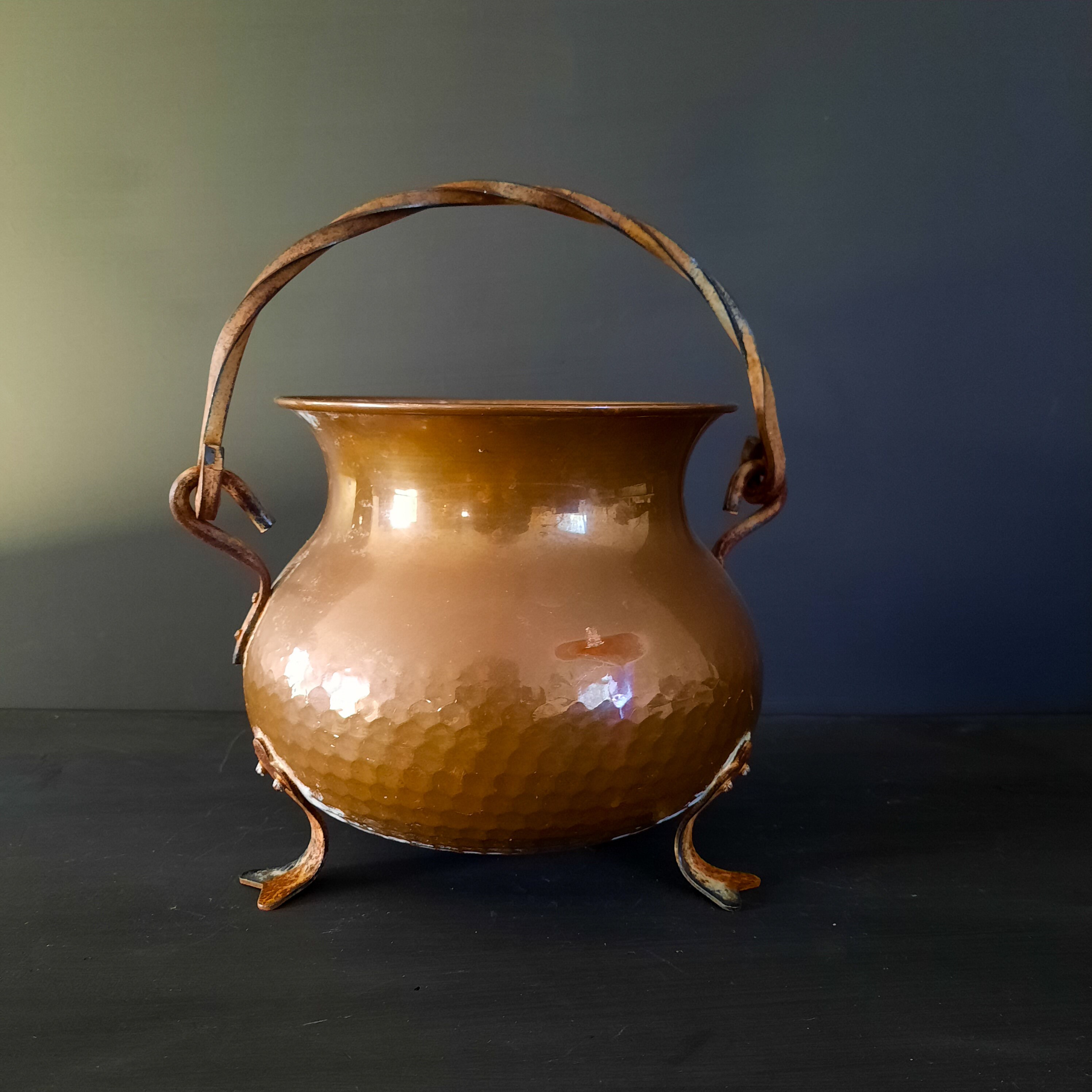 Vintage Hammered Copper Cauldron With Iron Handles, Ritualistic Wiccan ...
