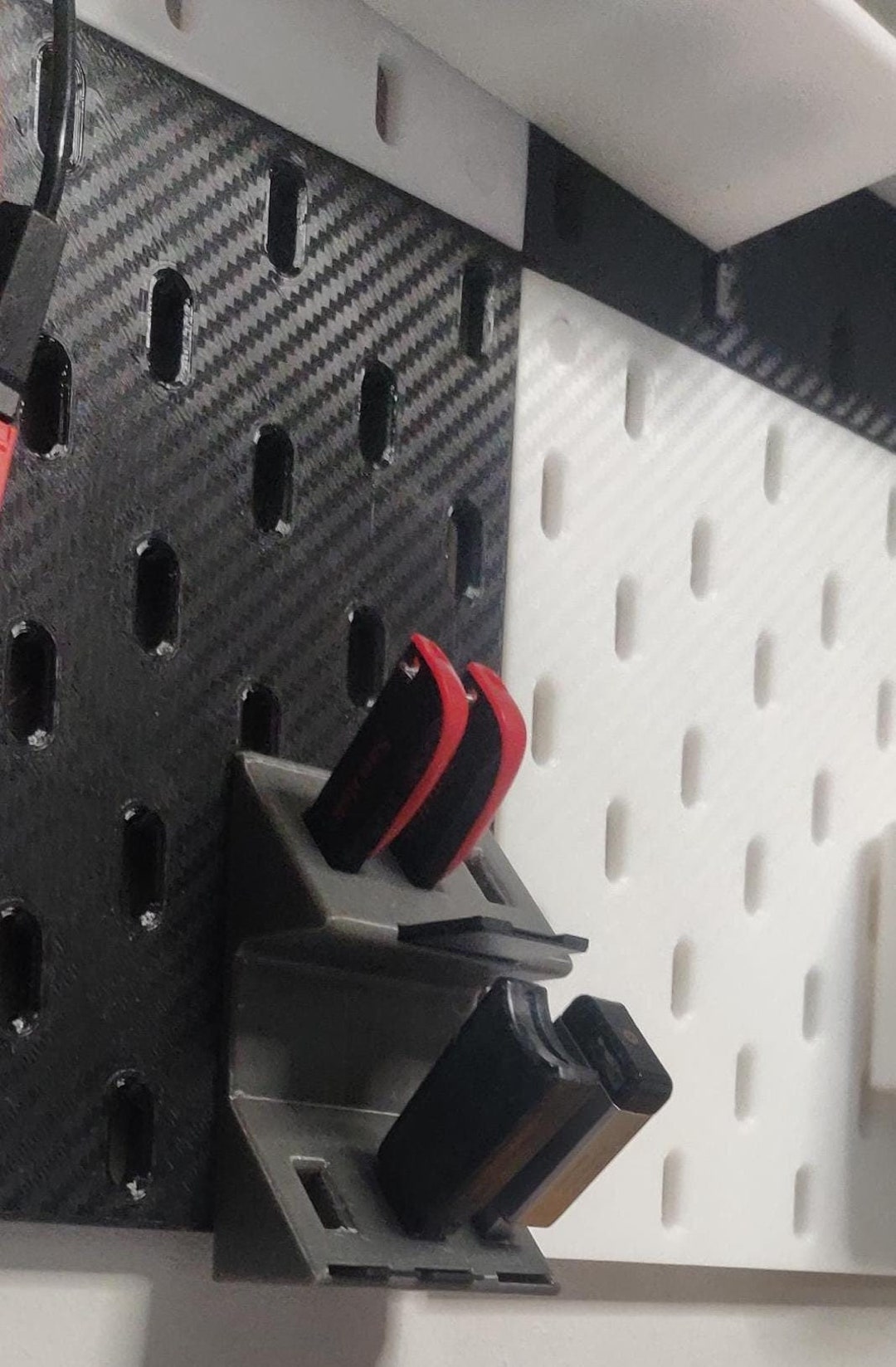 3D Printable Stl File for USB, SD Card and Micro SD Card Storage Skadis ...