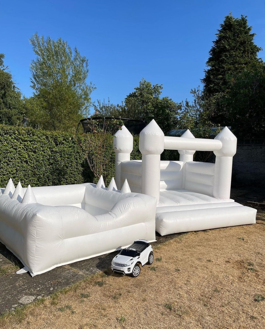 Inflatable White Bouncy Castle and Ball Pit Kids Parties Birthdays ...