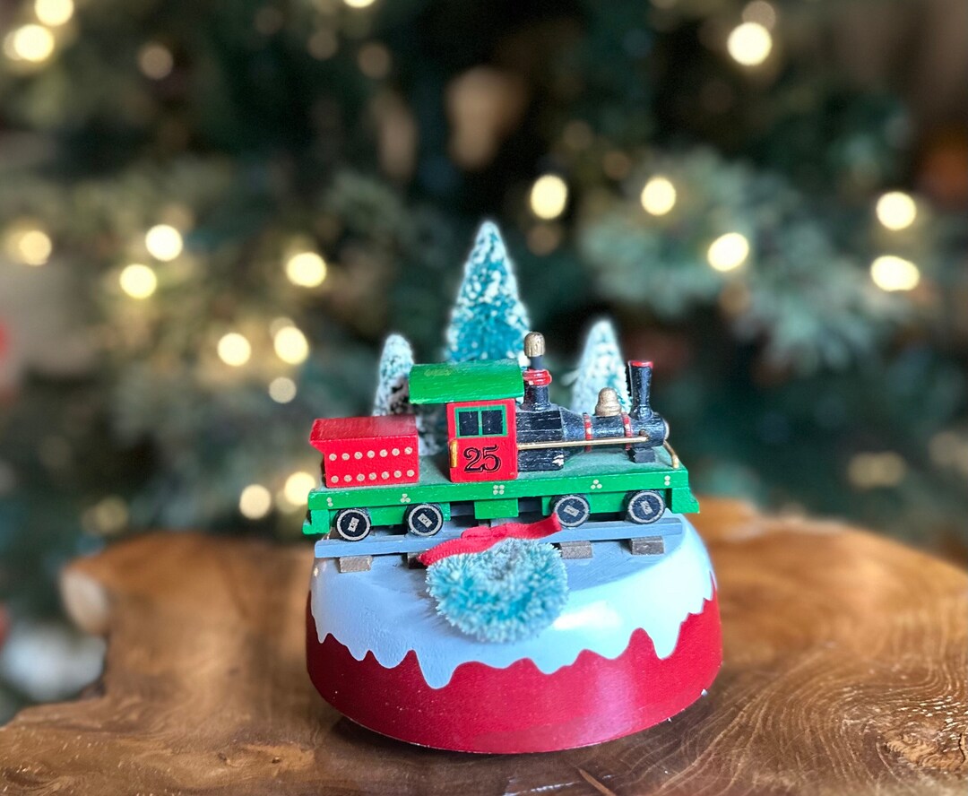 Roman 1986 MUSIC BOX Evergreen Express Christmas Tree Train Winter ...