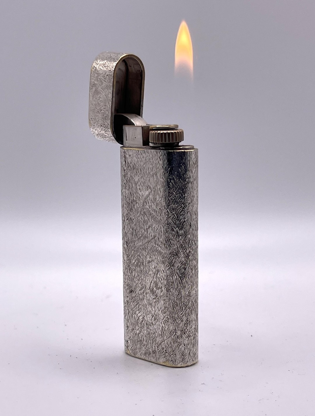 Cartier Vintage WORKING Oval Lighter in Silver Plated Florentine ...