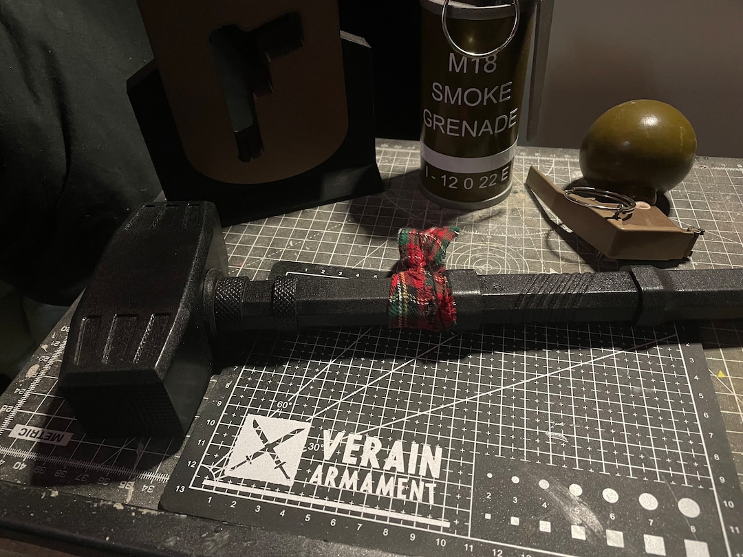 R6 Game (RB6S) Sledge SAS Breaching Hammer/caber 50% Scaled, 3d Printed ...