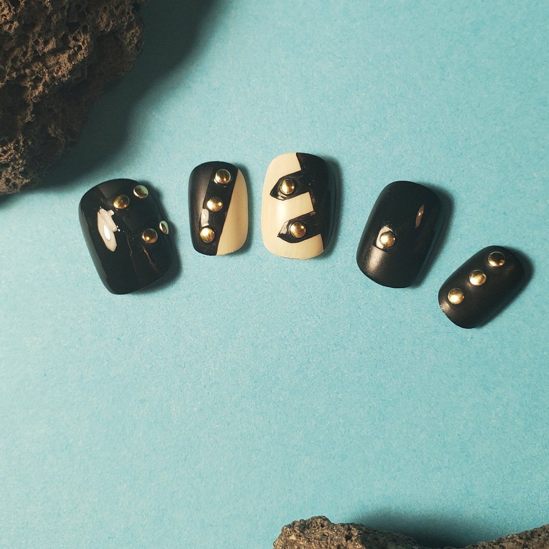 Felix's Rock Star MV Look - Stray Kids Lalalala Fake Nail Capsules | K ...