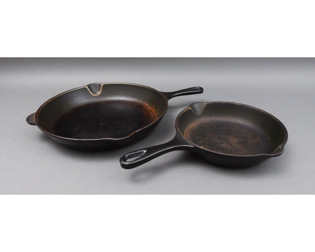 Le Creuset France 26 20 Black Enamel Cast Iron Skillet - Etsy