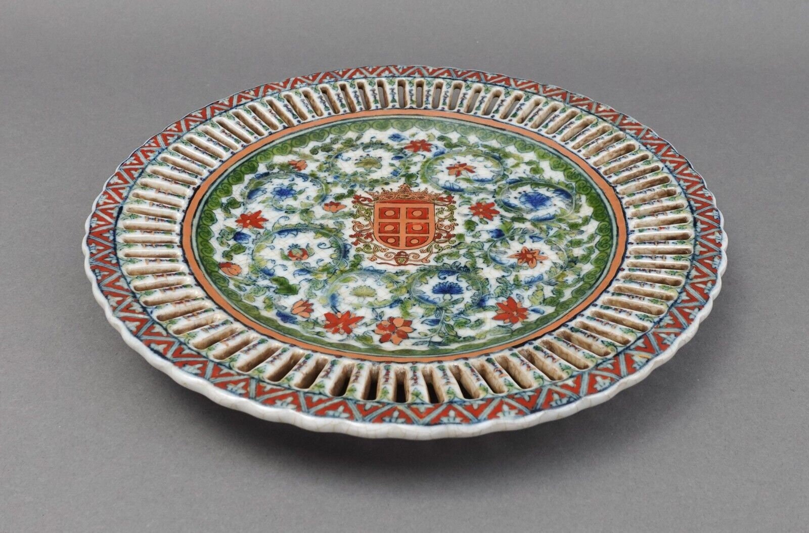 United Wilson JUWC 1897 Coat of Arms Crest Porcelain Reticulated Wall ...