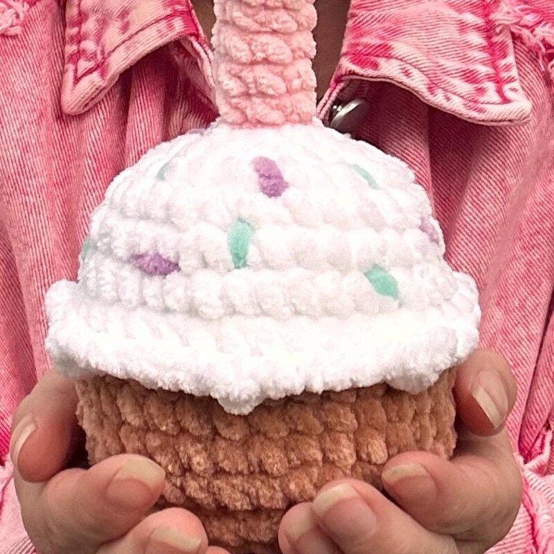 Cupcake Plushie - Etsy