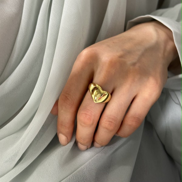 Gold Heart Ring - Etsy