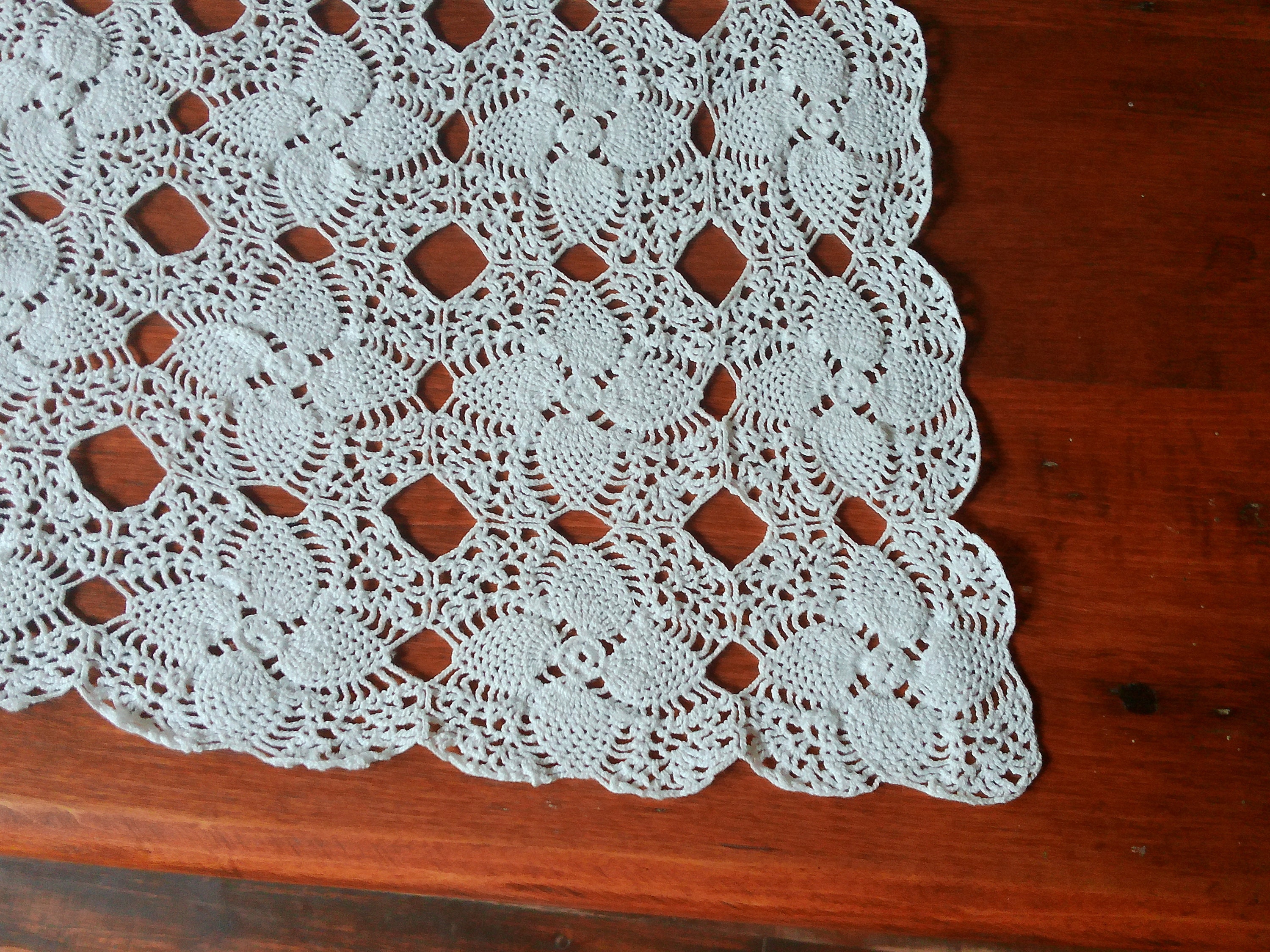 Doily Lot, Vintage Crocheted Tablecloth and 3 Doilies, White - Etsy