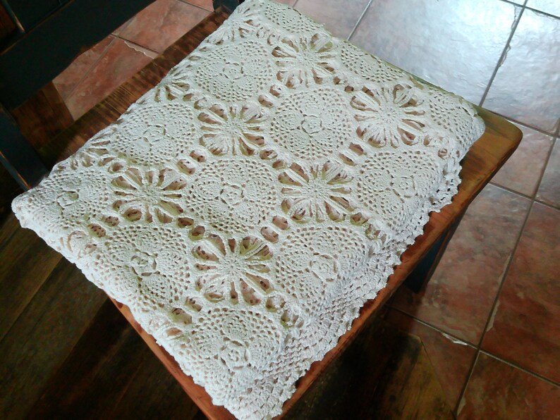 Vintage Crocheted Tablecloth, 66 X 79, off White - Etsy