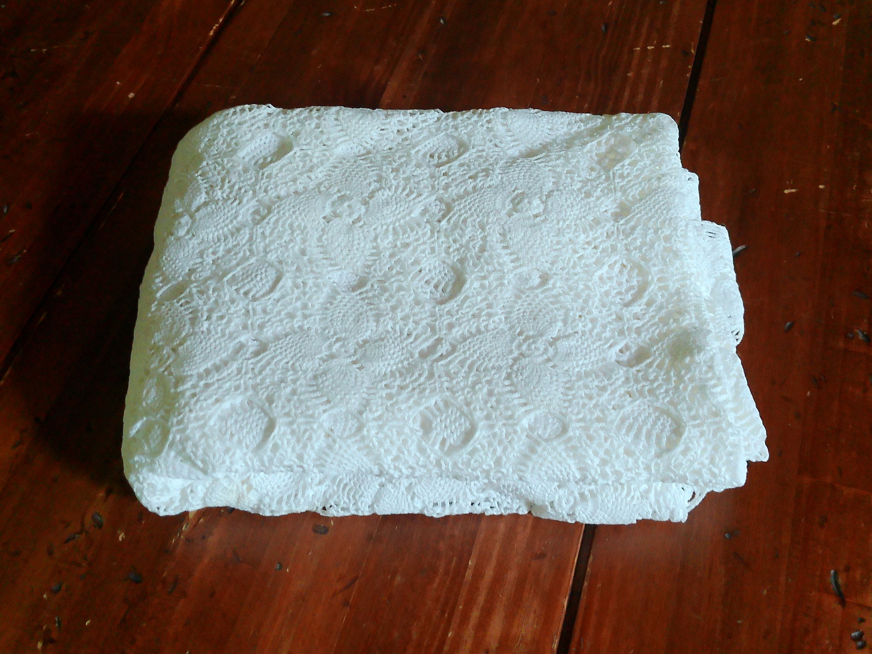Doily Lot, Vintage Crocheted Tablecloth and 3 Doilies, White - Etsy