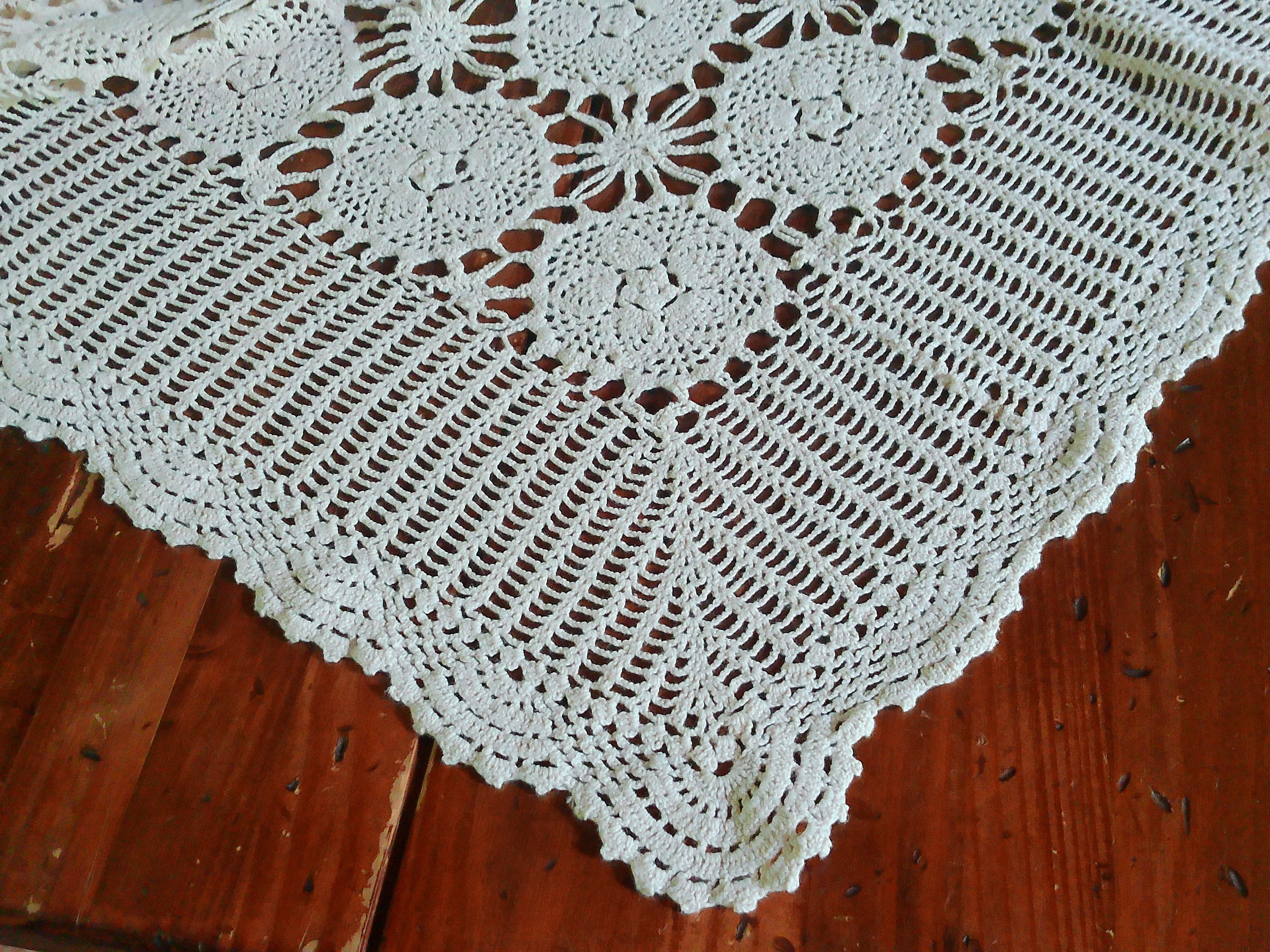 Vintage Crocheted Tablecloth, 66 X 79, off White - Etsy