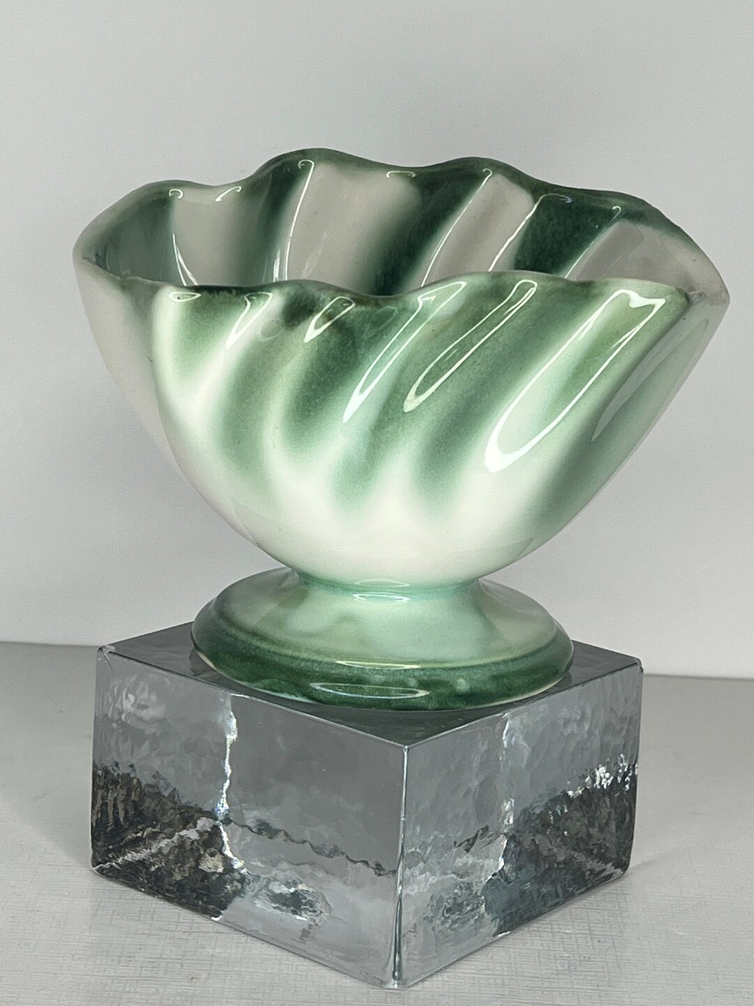 Vintage Hull Pottery Shell Vase: Green & White MCM Planter - Etsy