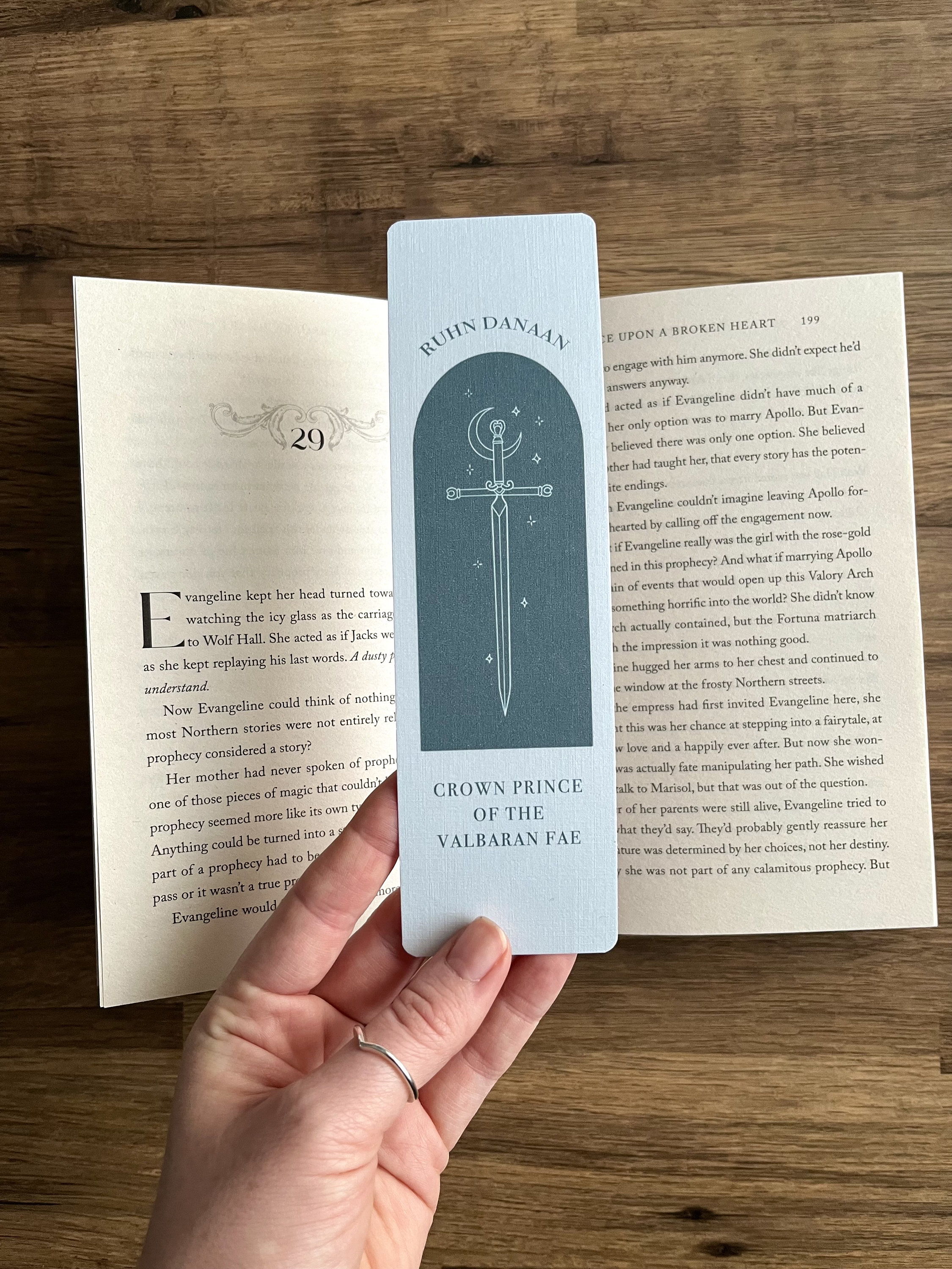 Ruhn Danaan Bookmark Ruhn Danaan Crown Prince of the Valbaran Fae ...