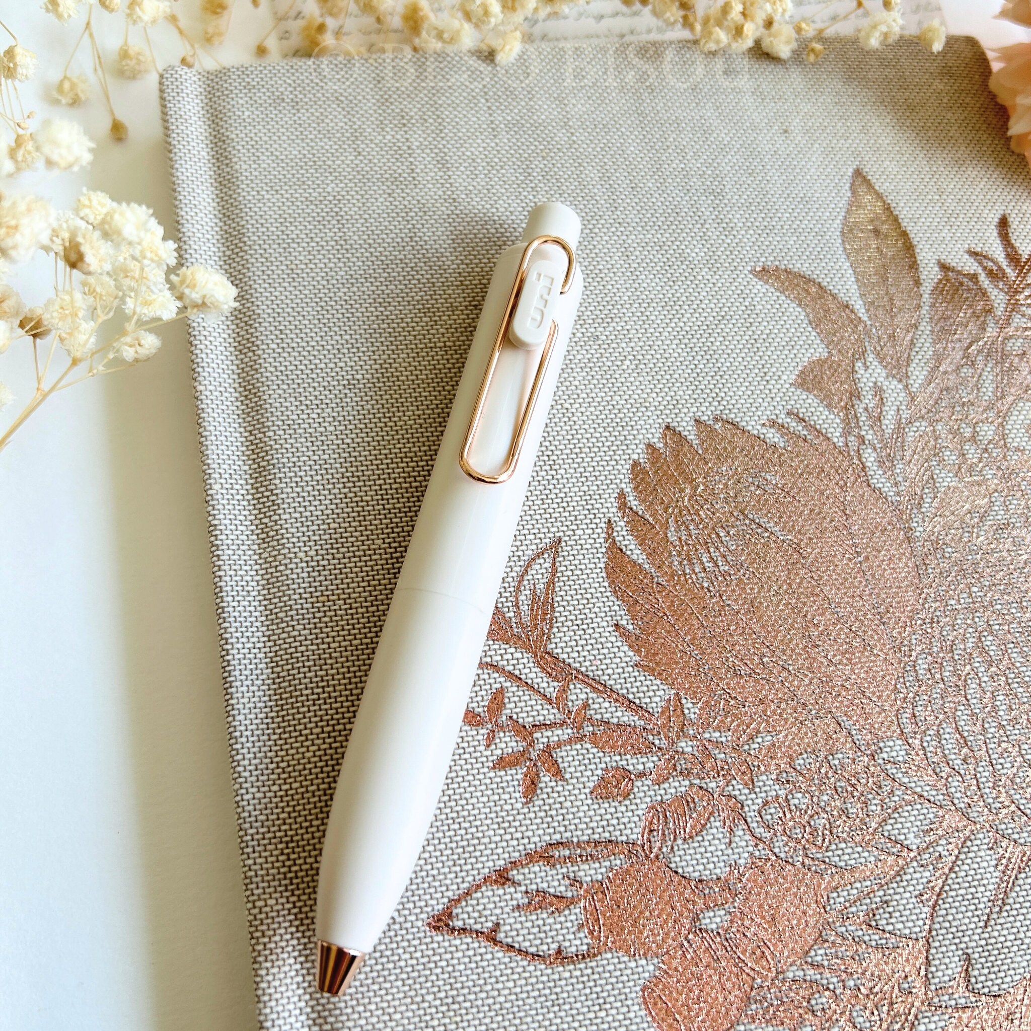 Uni-ball One P Gel Pen: Limited Edition Black Ink With Rose Gold Clip ...