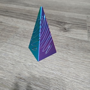 Vortex Pyramid Fidget 3D Printed Desk Toy & Display - Etsy