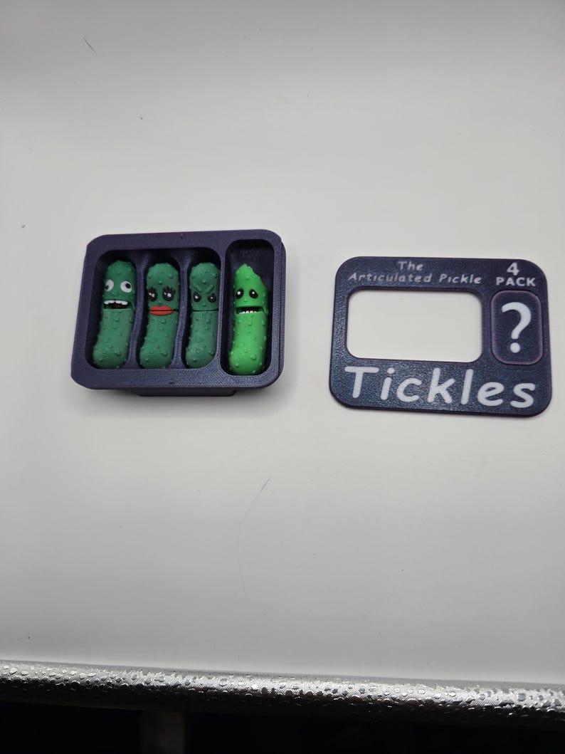 3D Printed Articulated Pickle Fidget Toy - Fun Faces! - Etsy