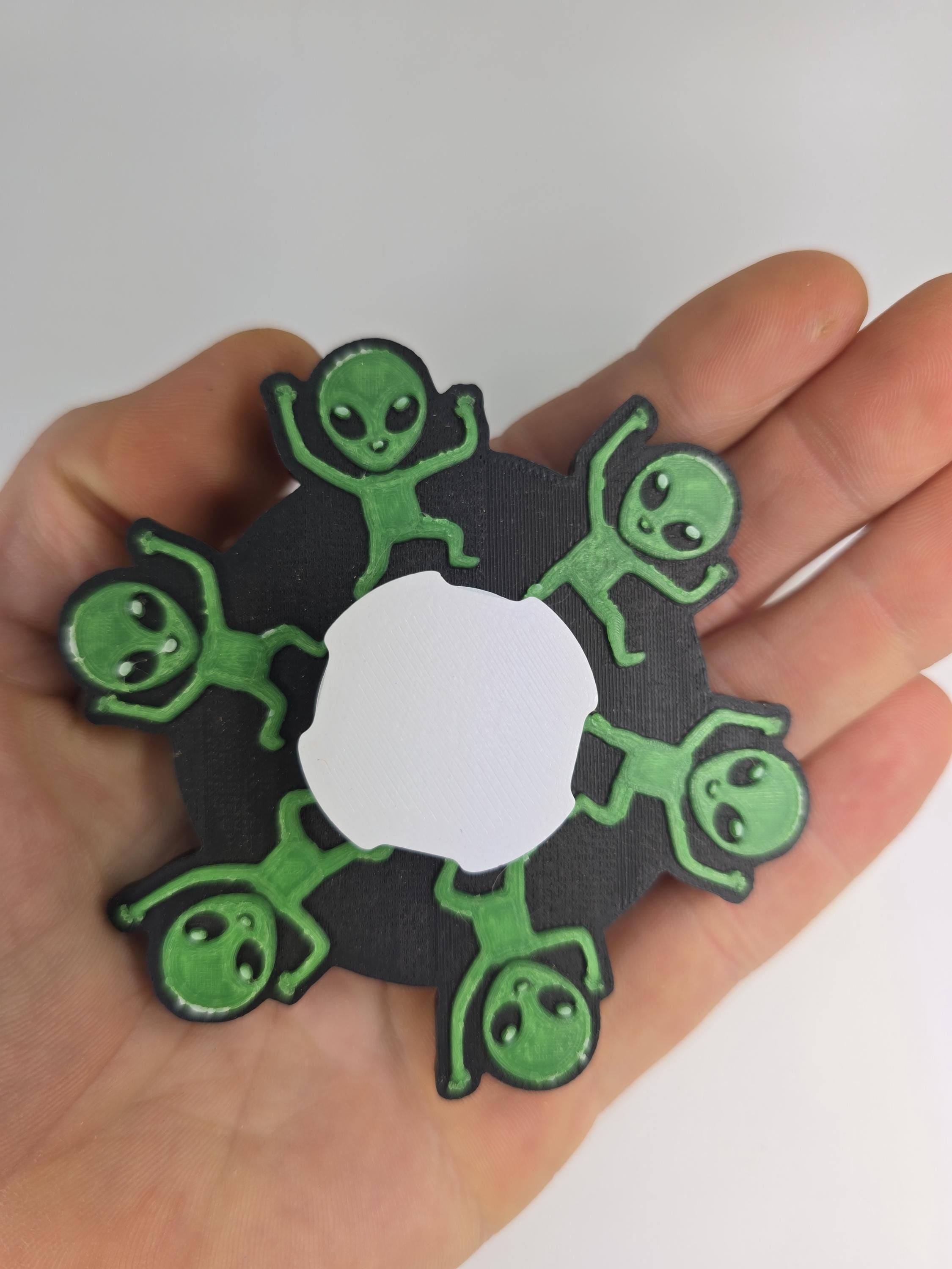 3D Printed Dancing Alien Zoetrope Spinner (animation Only Viewable ...