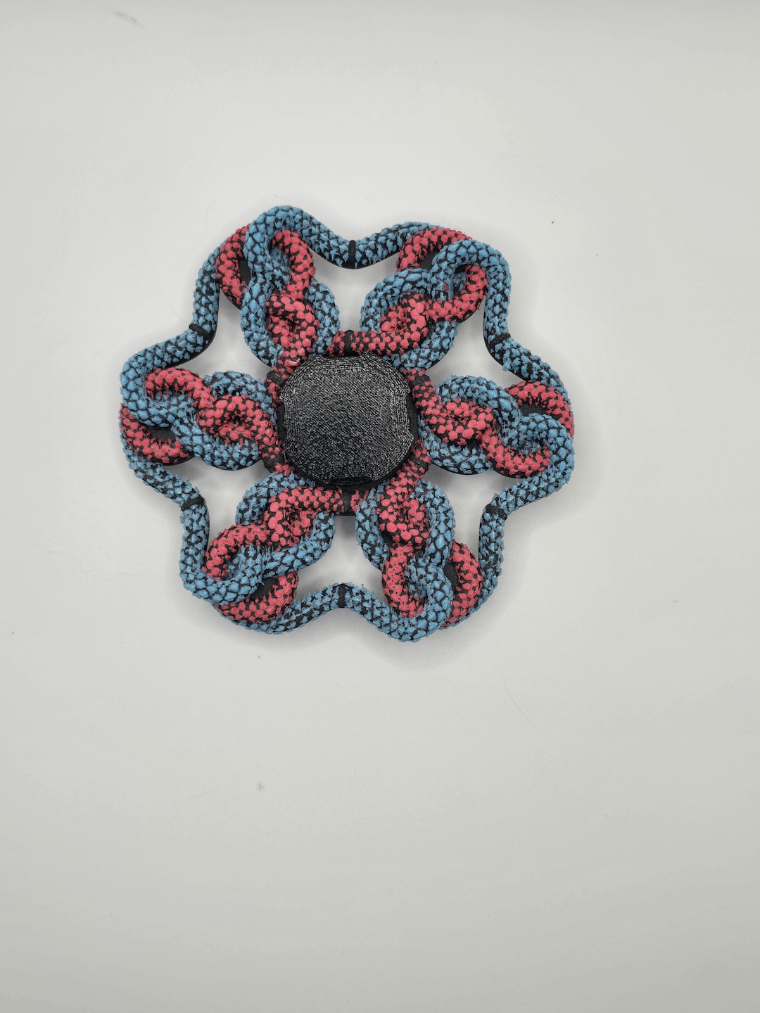 3D Printed Auryn Snakes Flowing Spinner animation Only Viewable Through ...