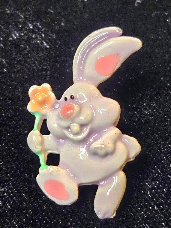 Easter bunny Vintage Enamel Bunny Pin - Gem