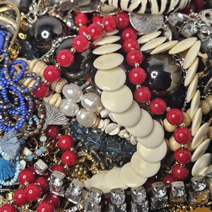 Random Picked Costume Wearable Necklaces and Bracelets 1lb Lots - Etsy