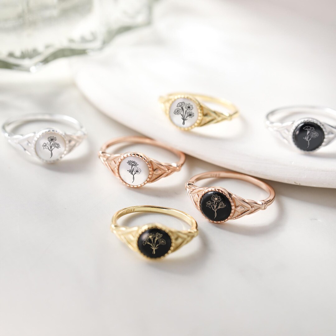 Birth Month Flower Ring, Birth Flower Signet Ring, Floral Ring, Unique ...