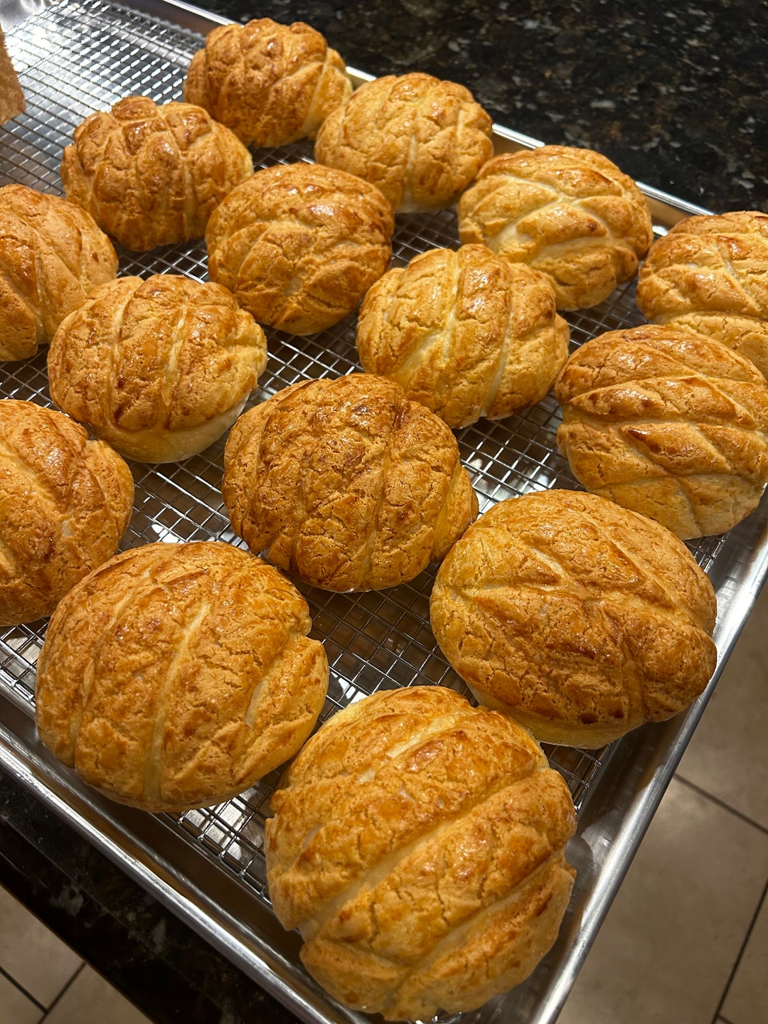 Crispy Sourdough Pineapple Buns, Polo Bun, Hong Kong Style Sweet Buns ...