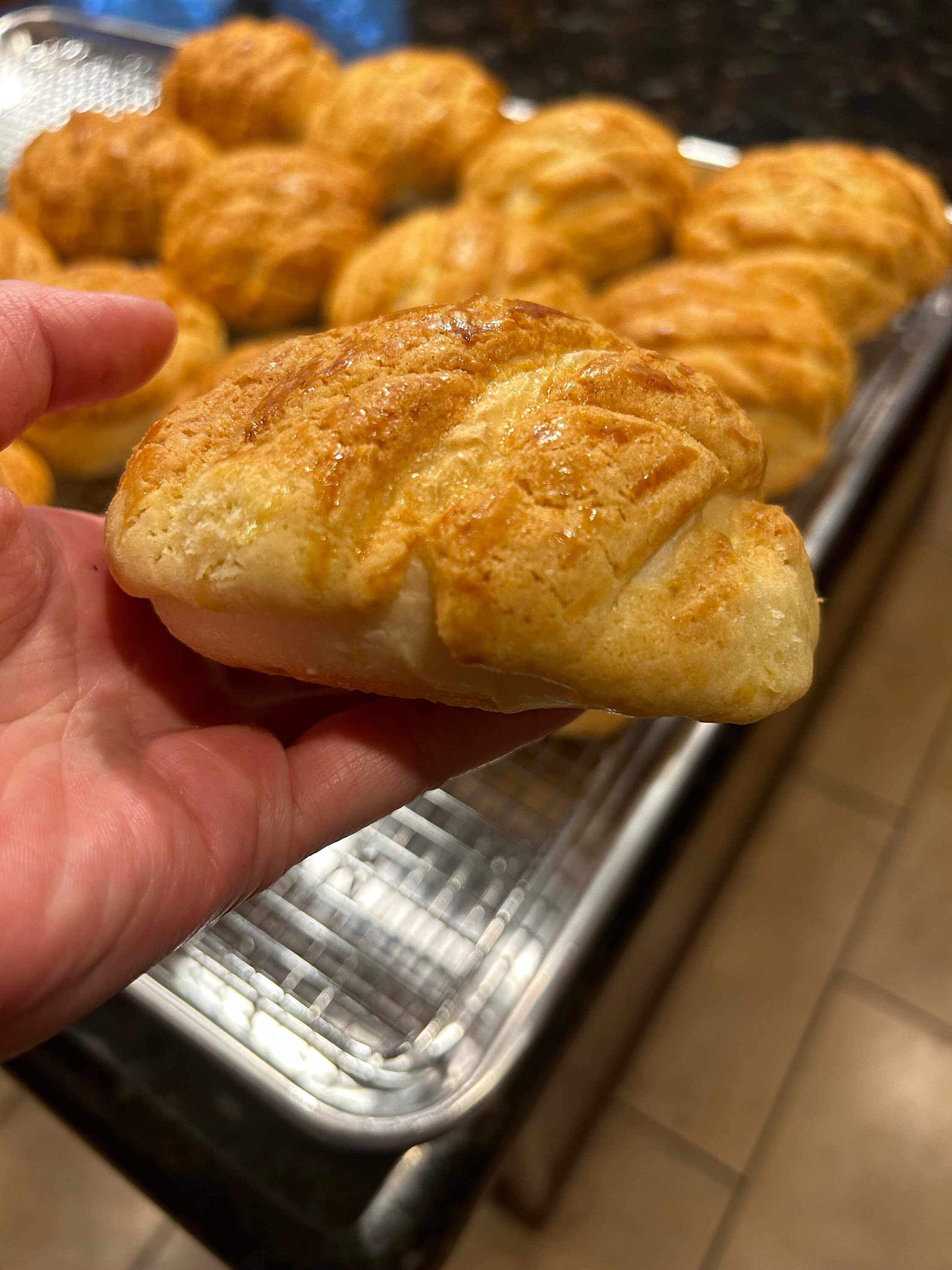 Crispy Sourdough Pineapple Buns, Polo Bun, Hong Kong Style Sweet Buns ...