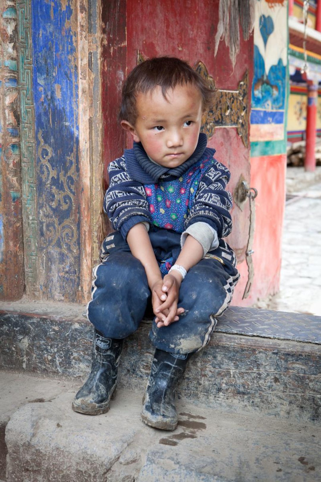 Waiting at the Temple Gate- Tibet Nomad Monastery Buddhism Tradruk ...