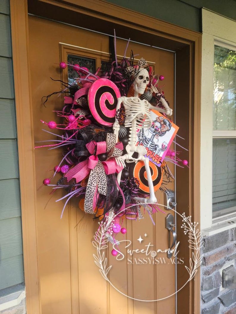 Skeleton Wreath, Halloween Skeleton Wreath, Skeleton Decor, Halloween ...