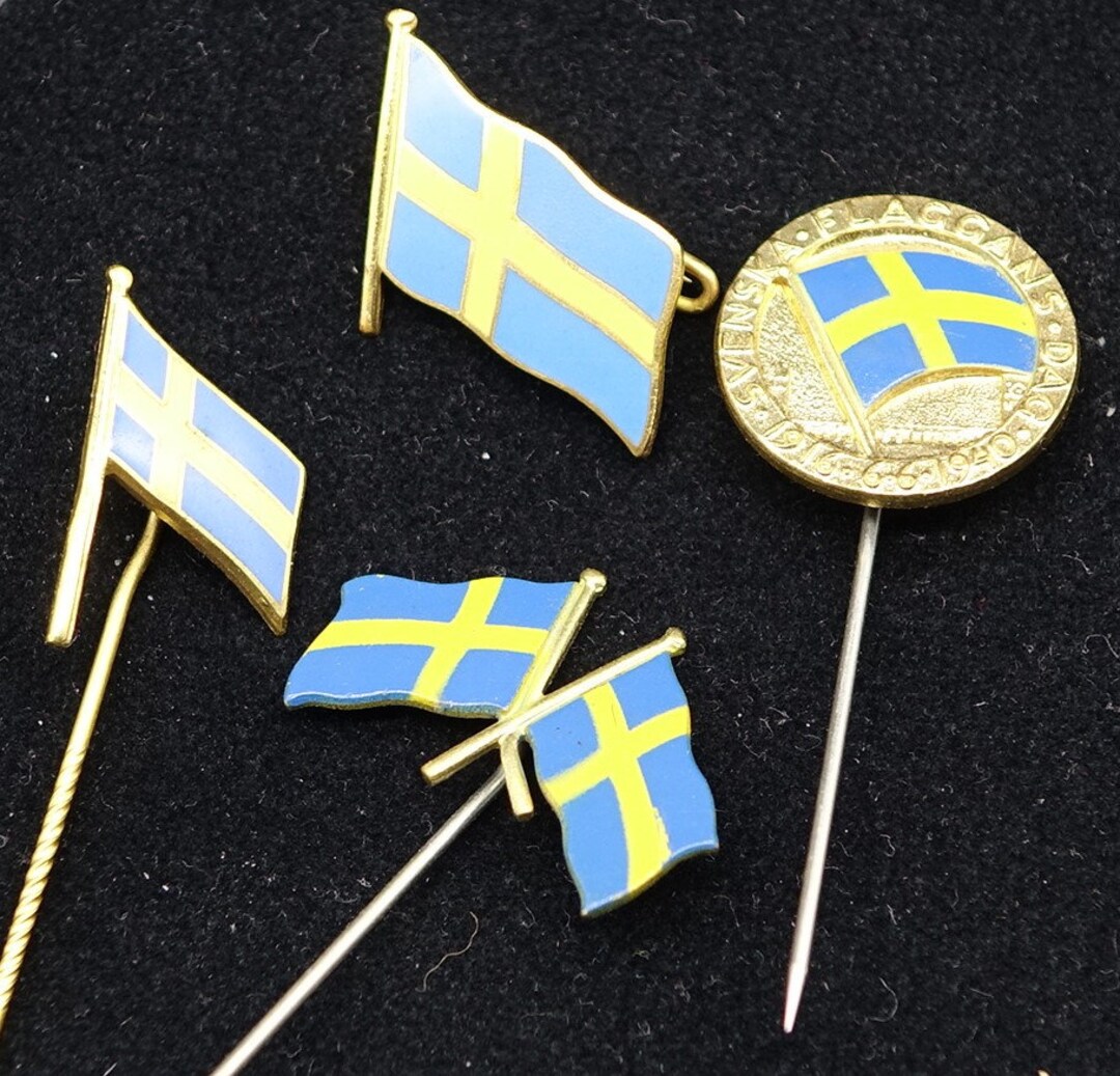 Set of 4 Vintage Swedish Flag Day Pin Badge. With the National Day of ...