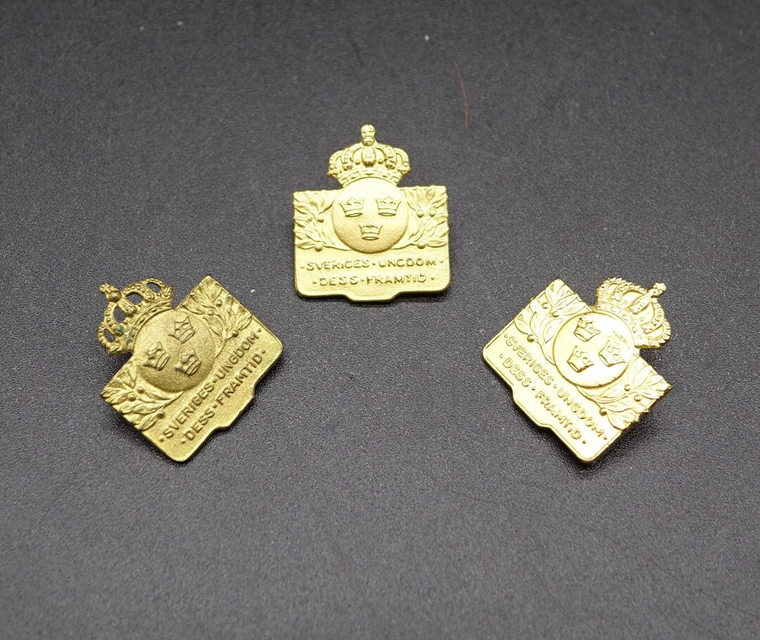 Vintage SVERIGES UNGDOM / Sweden's Youth Pins the Gold Collection of 3 ...