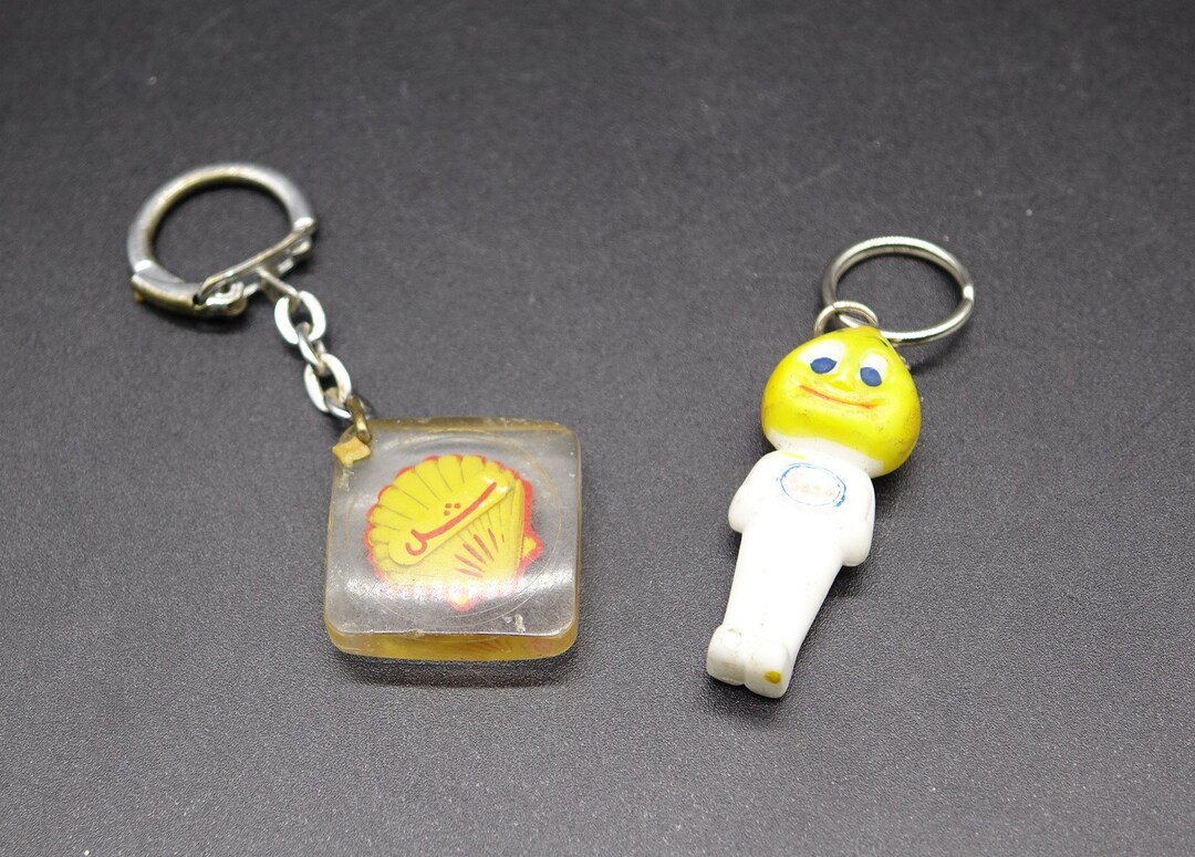 RARE! Vintage / Retro ESSO Man Keyring as Oil Drop / Man Shape and ...