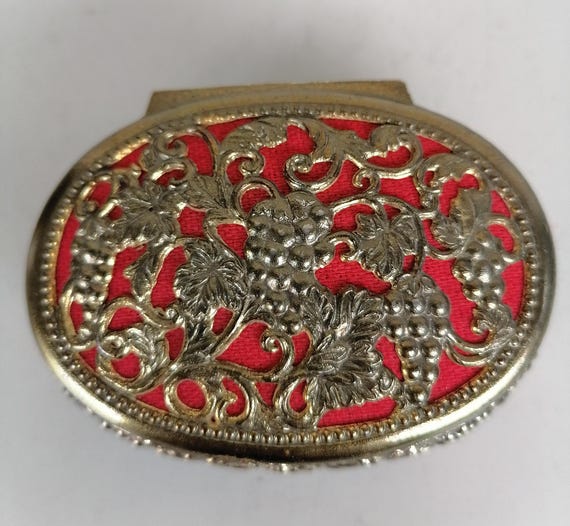 vintage Japan silver plated grape pattern jewelry box… - Gem