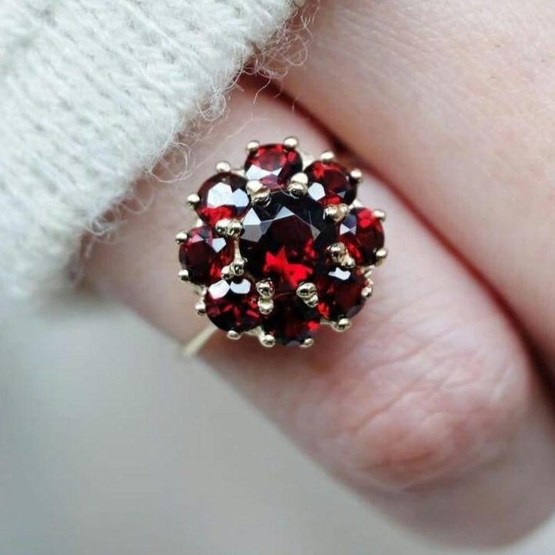 Vintage Cluster Ring Garnet - Etsy