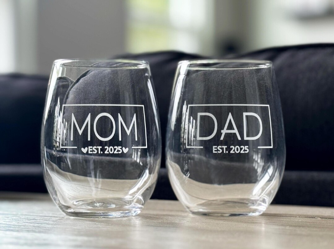 Personalized New Parent Wine Glass Set: Mom & Dad Est. 2025/2026 - Etsy