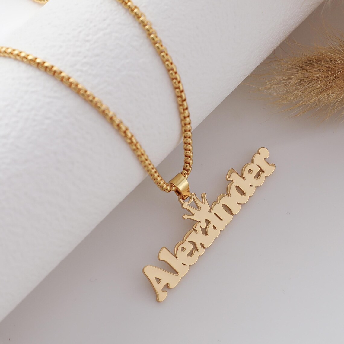 Custom Crown Nameplate Necklace, 14k Gold Name Necklace, Personalized ...