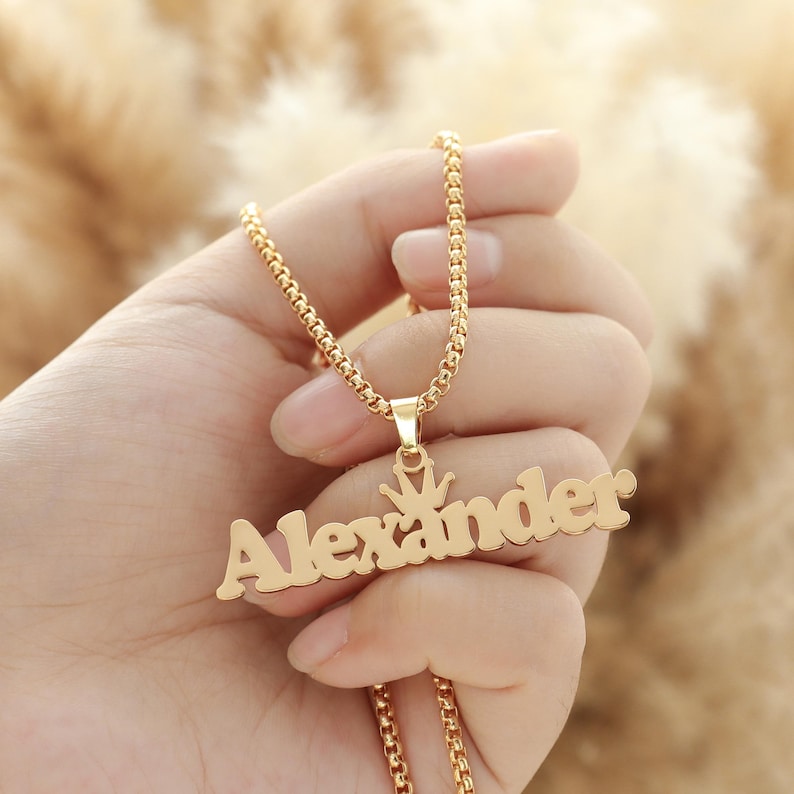 Custom Crown Nameplate Necklace, 14k Gold Name Necklace, Personalized ...