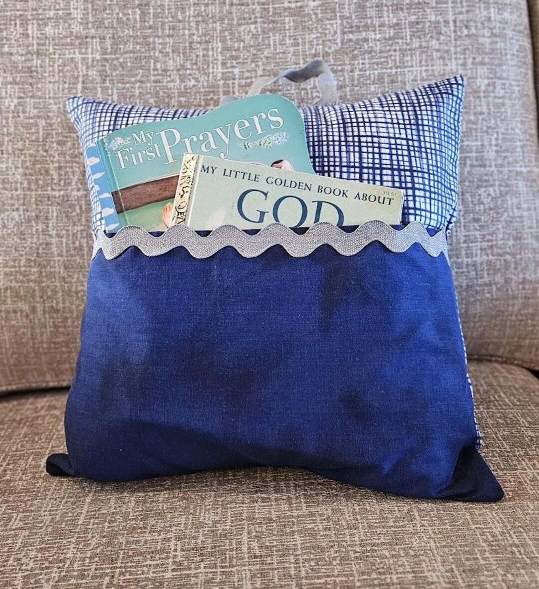 POCKET READING PILLOW - Etsy