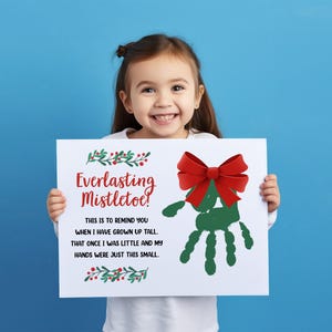 Everlasting Mistletoe Handprint Art, Christmas Baby Toddler Kids Craft ...