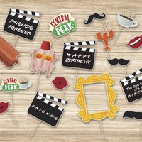 Friends Photo Booth Props, Friends Heads, Friends Photos, Friends Party ...
