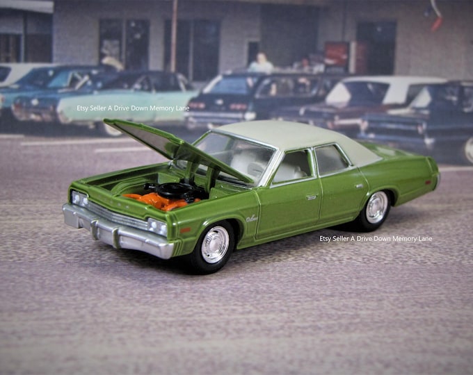 1974 Dodge Monaco Chrysler V8 4 Door 1970's Family Sedan Model 1/64 S ...