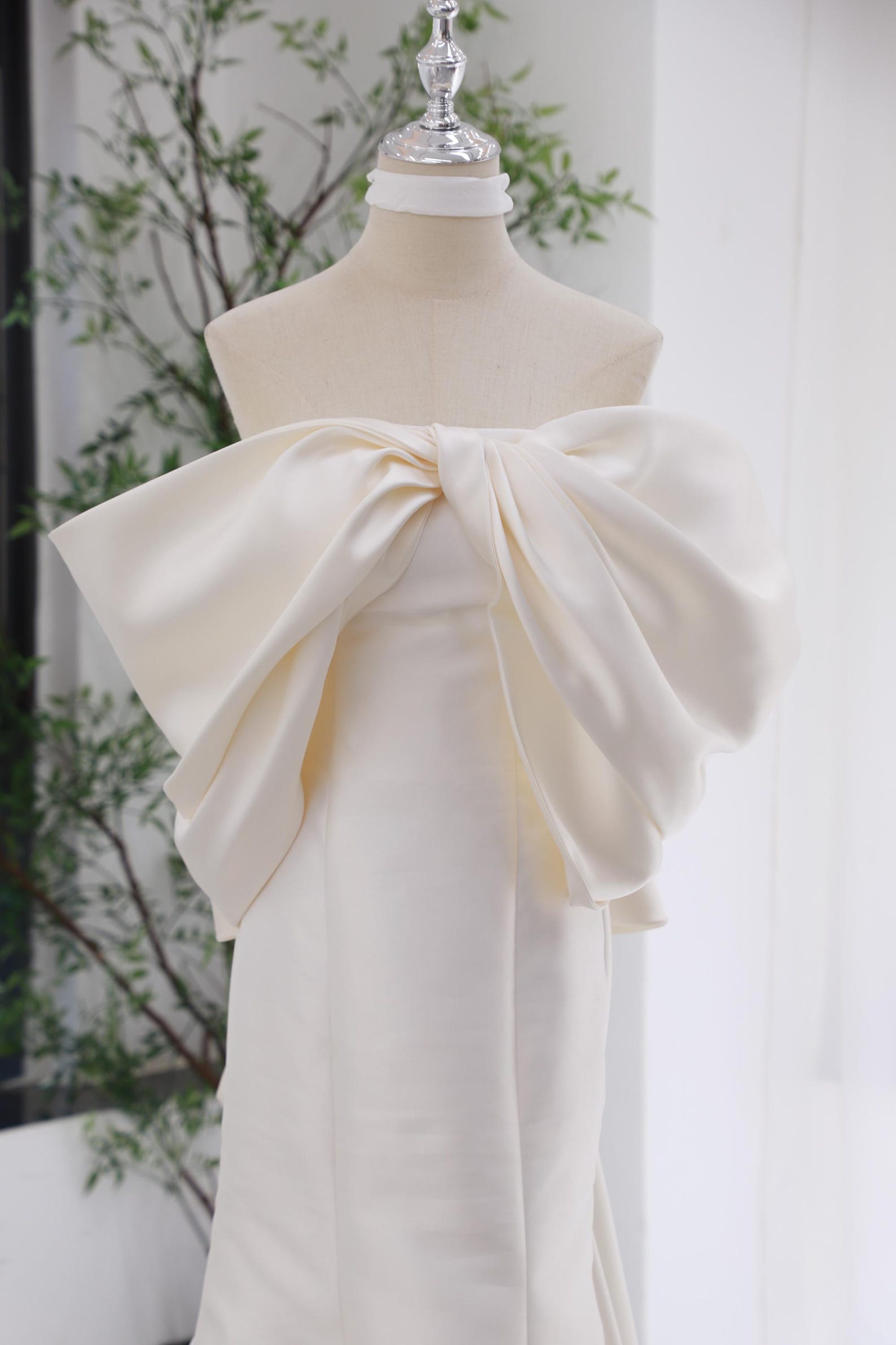 Drama Bows Flare Wedding Dresses off the Shoulder, Custom Mermaid ...